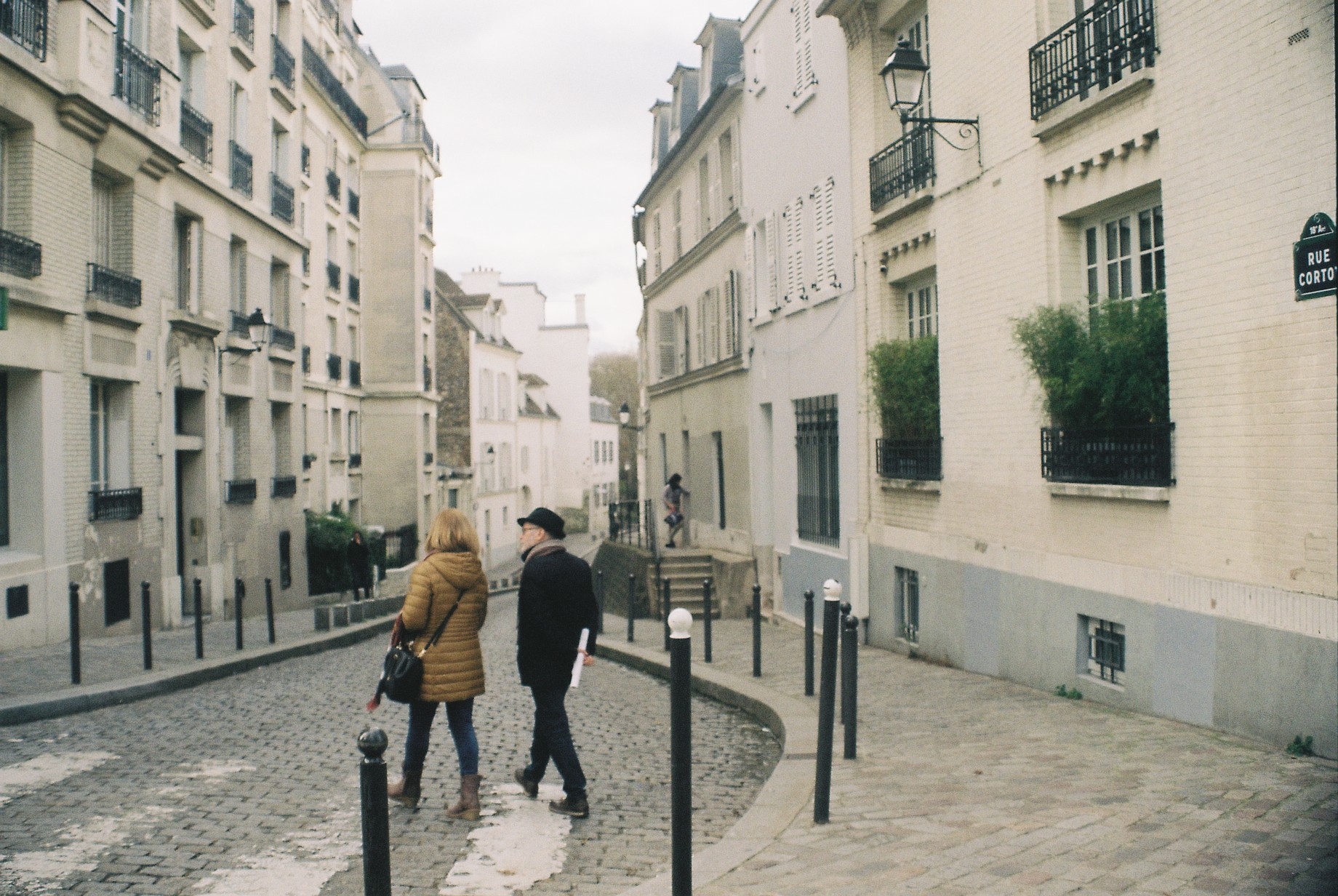 The Art of "flâner" in Paris | The Bubble